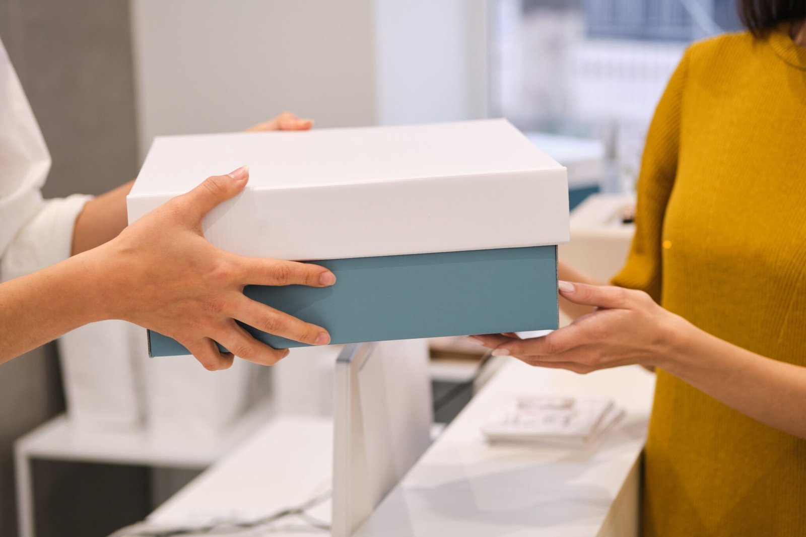 How To Choose A Supplier For Low MOQ Custom Packaging Boxes UK?